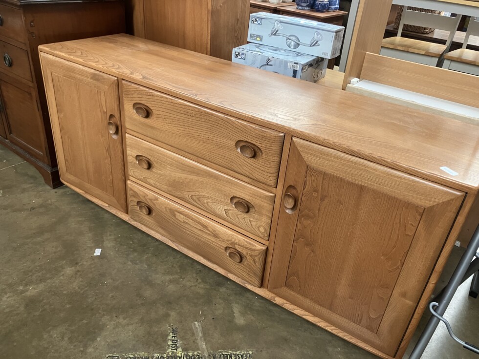 Auctioneers & Saleroom Auctions in Northamptonshire | Goldsmiths of Oundle